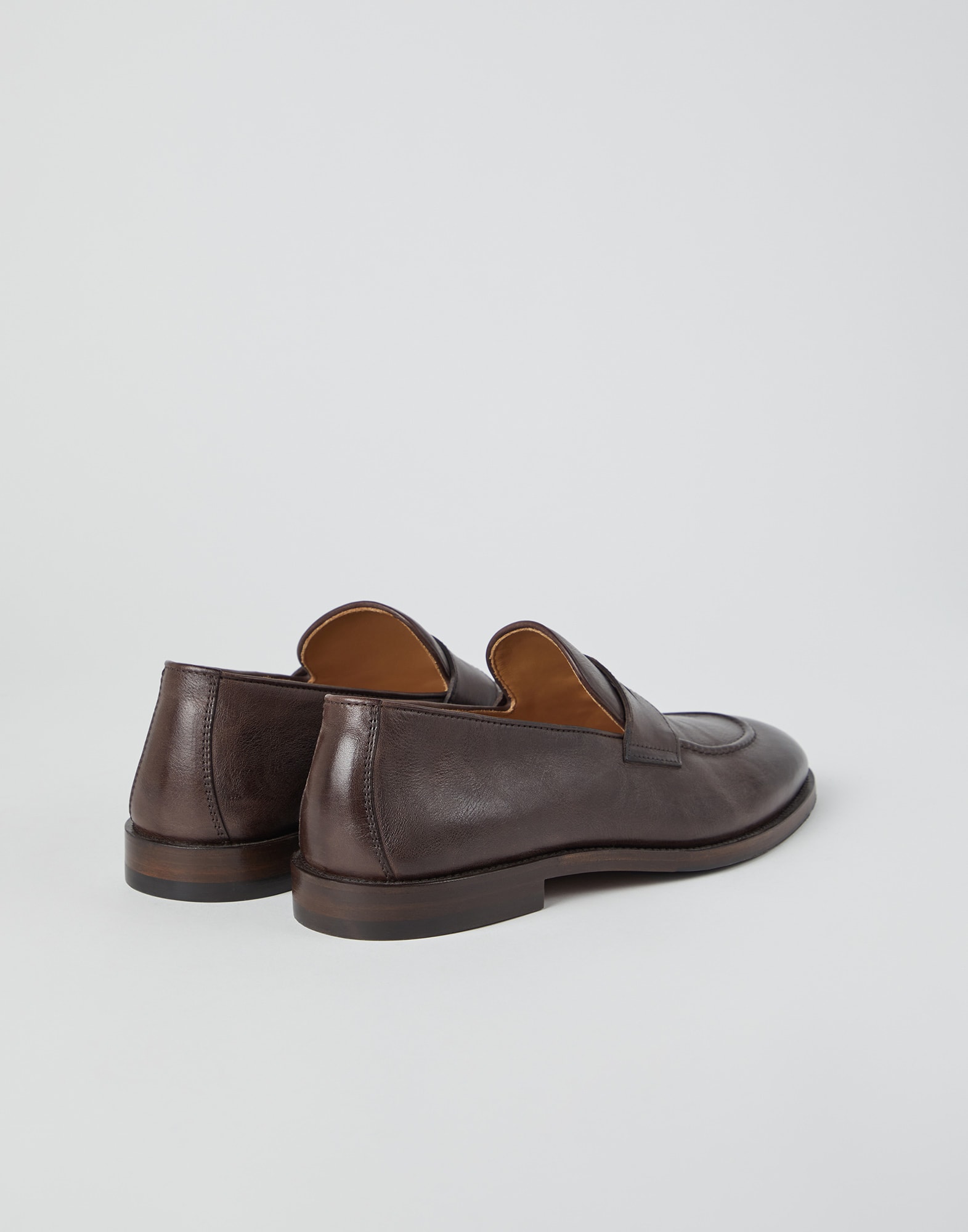 Calfskin penny loafers (241MZUGARB702) for Man | Brunello Cucinelli