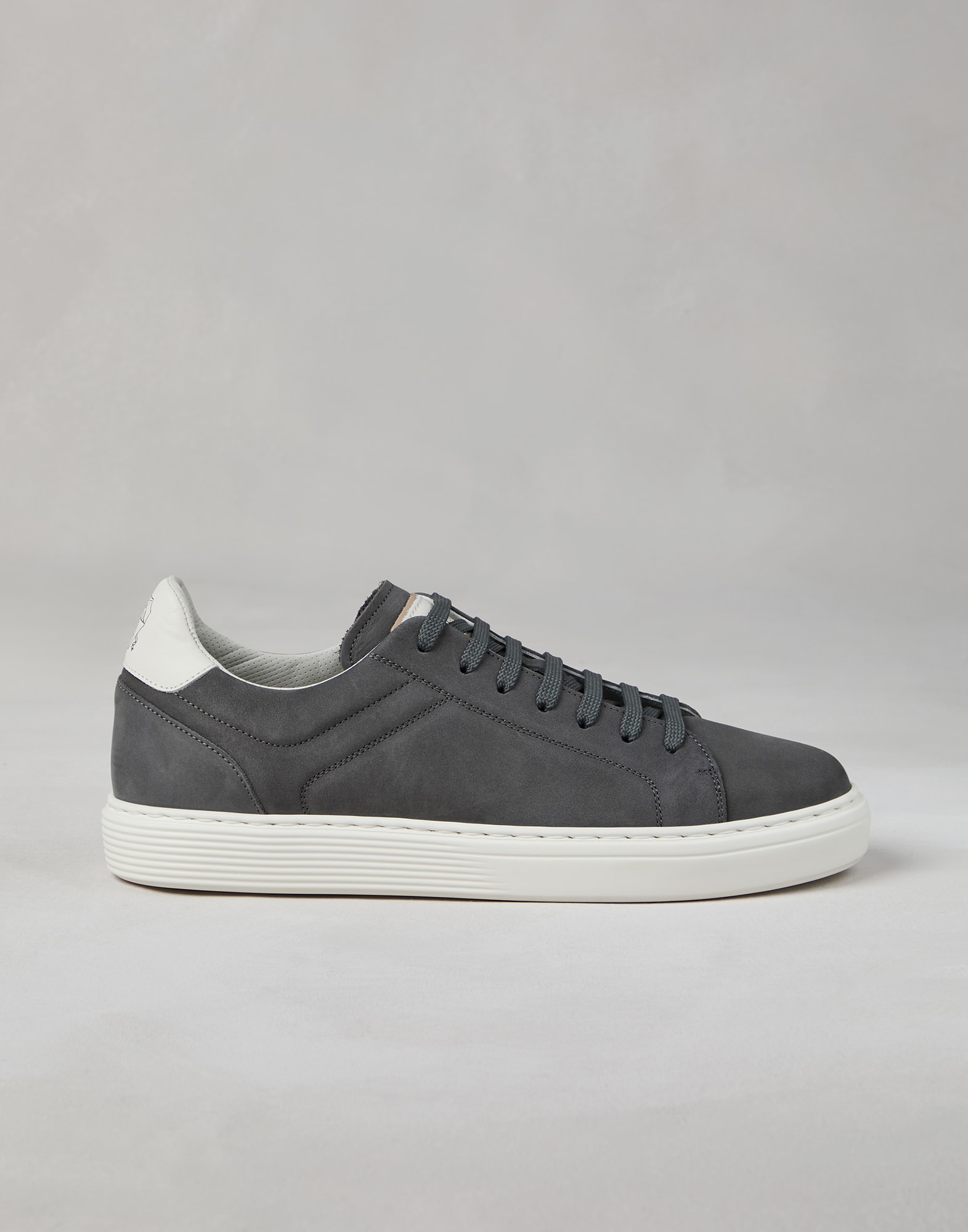 Zapatillas en piel de becerro nobuk (242MZUDBTJ264) de Hombre ...