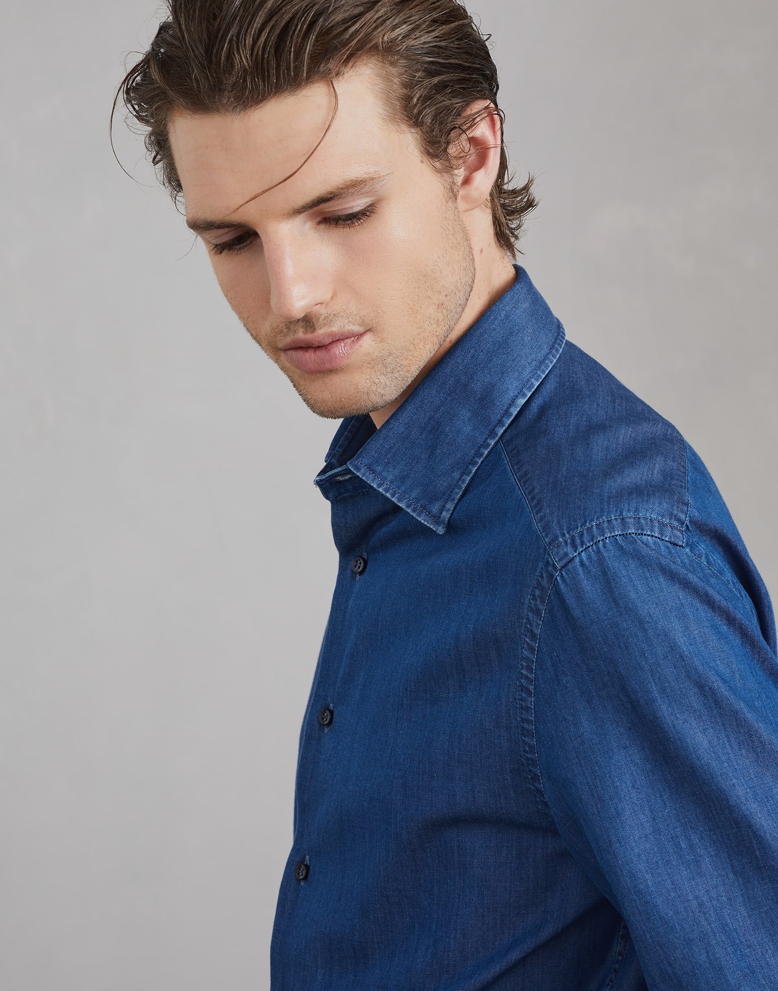 Lightweight denim tuxedo shirt (242MR683S1836) for Man | Brunello Cucinelli