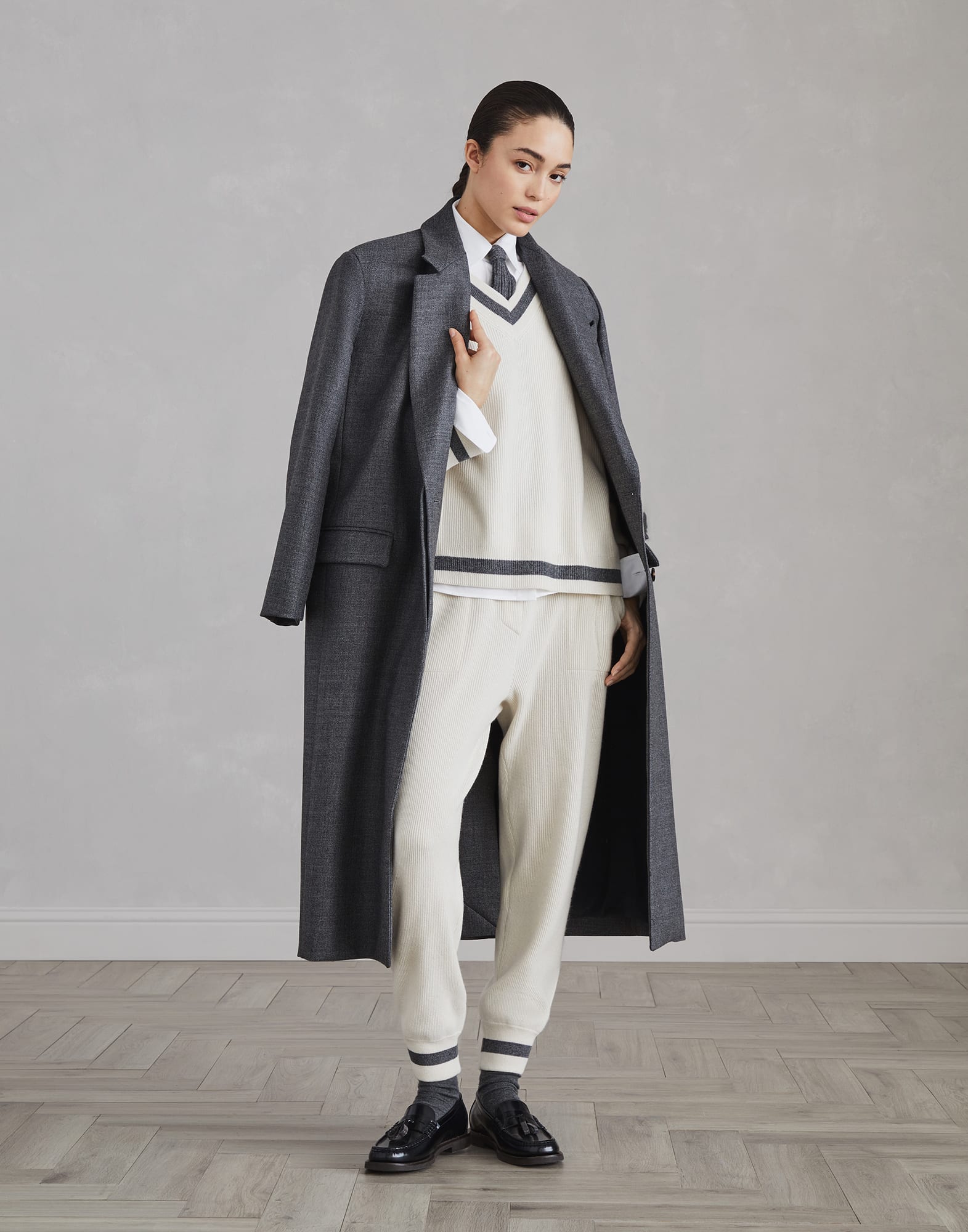 Outfits for traveling with style for Women | Brunello Cucinelli