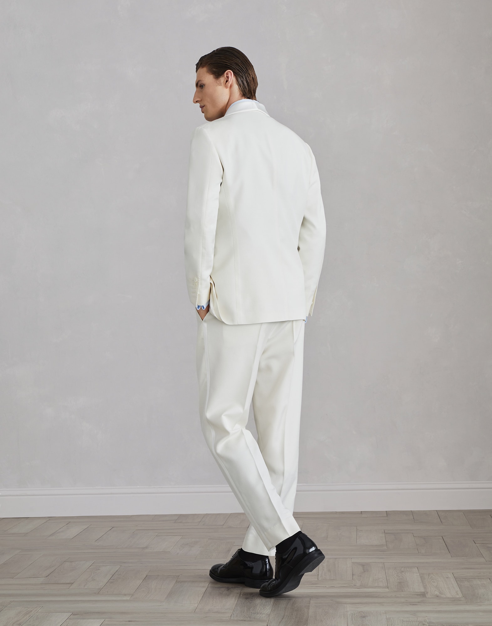 Tuxedo with shawl lapel (242MY480AS18COC03) for Man | Brunello Cucinelli